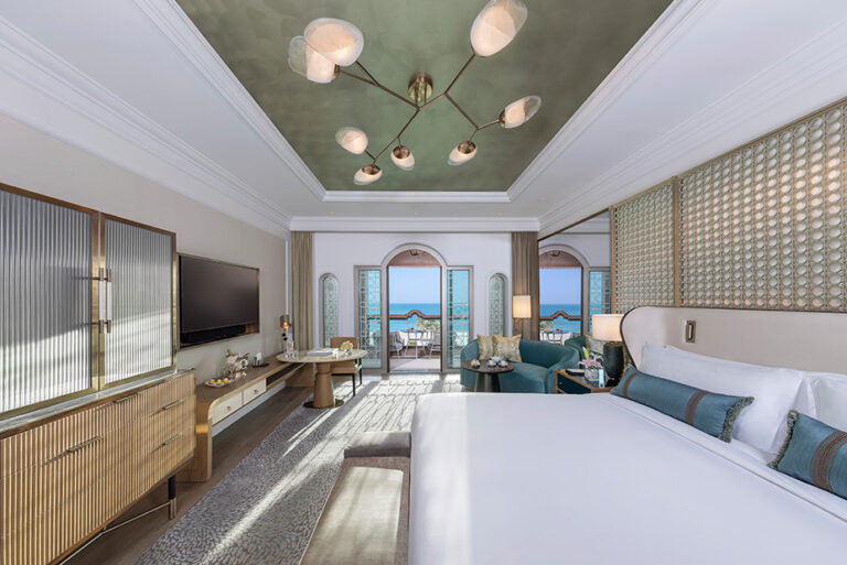 Dreaming of a Majestic Babymoon Getaway? Stay at Abu Dhabi's Most ...
